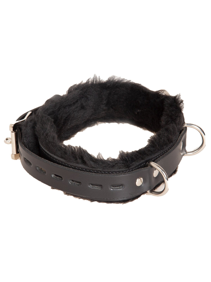 Leather Triple D Ring Lockable Choker With Fur Lining – Honour Clothing